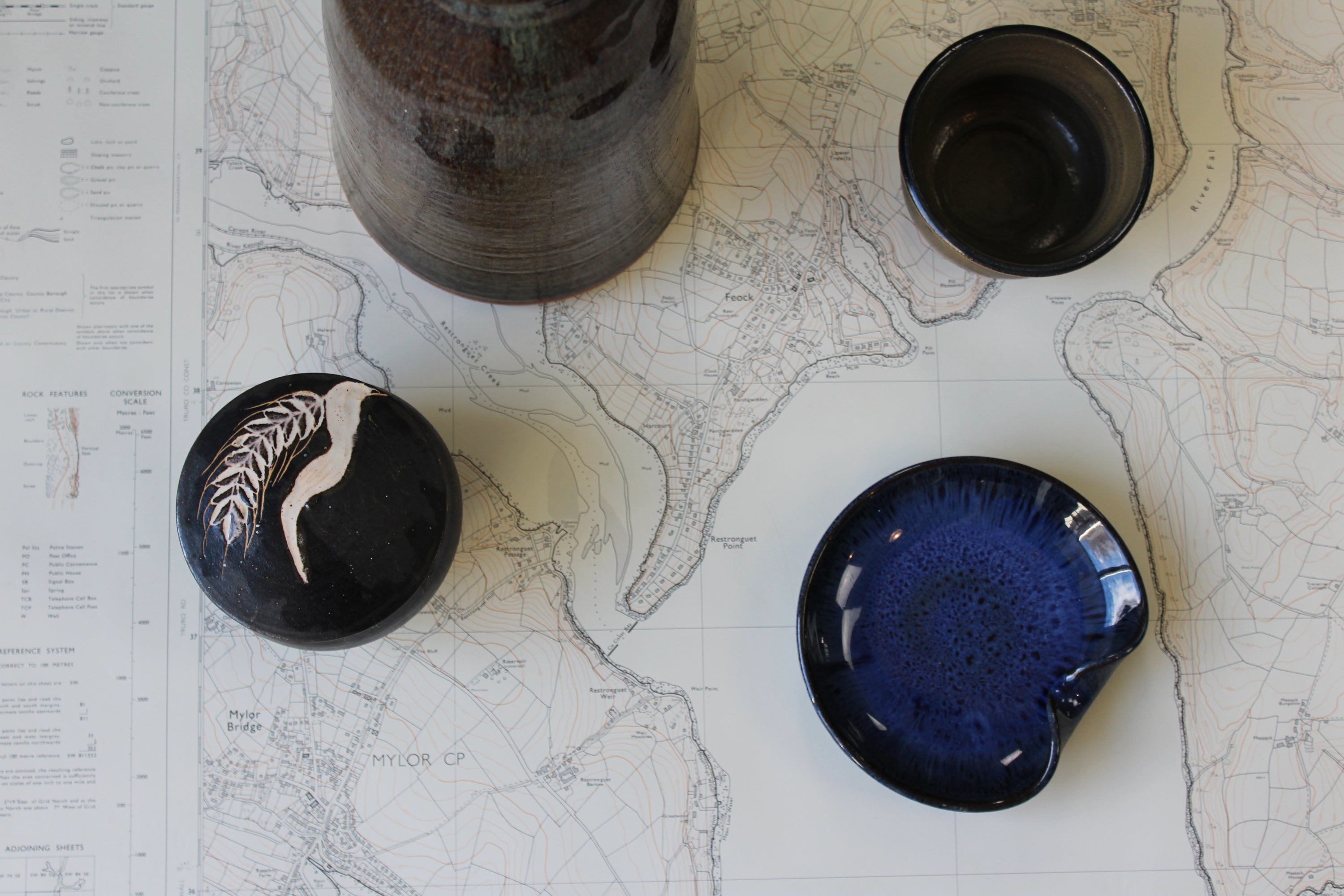 Cornish Pottery – Kernow Furniture