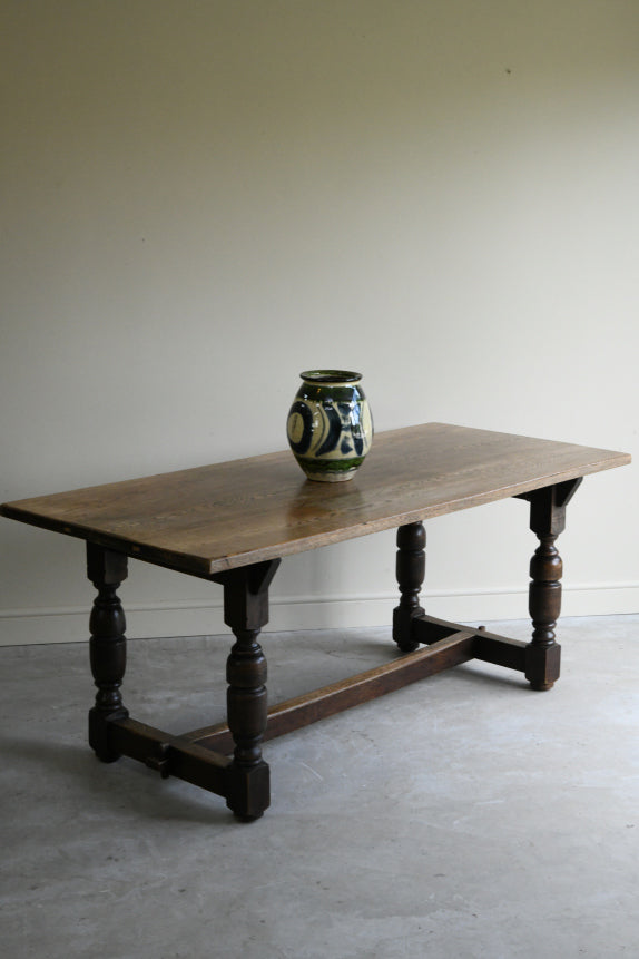 Traditional Style Oak Refectory Table – Kernow Furniture