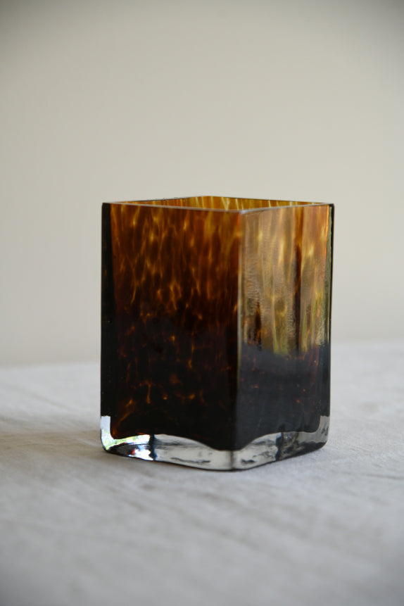Wedgwood Tortoiseshell Effect Glass Vase – Kernow Furniture