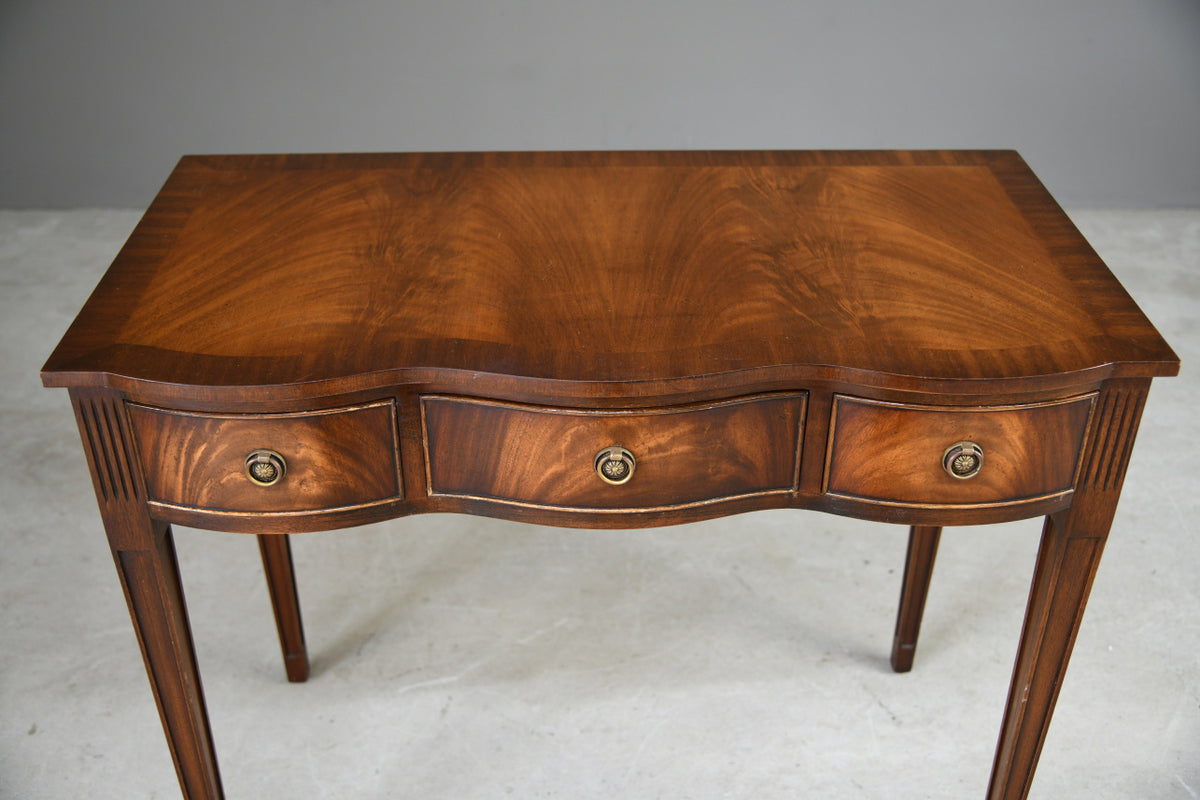 Bevan Funnell Mahogany Table – Kernow Furniture