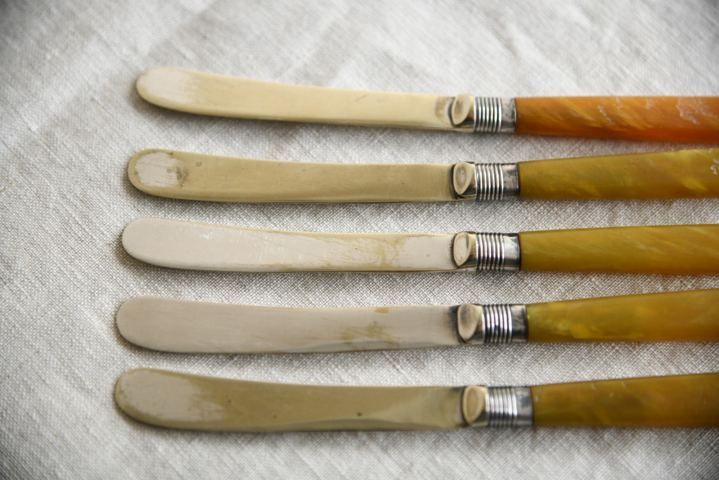 5 Vintage Butter Knives – Kernow Furniture