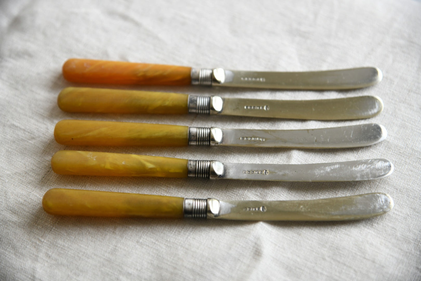5 Vintage Butter Knives – Kernow Furniture