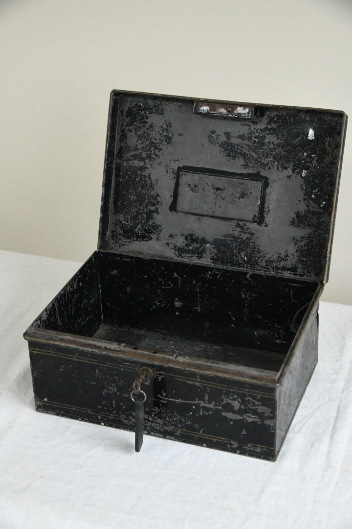 Vintage Black Metal Box – Kernow Furniture