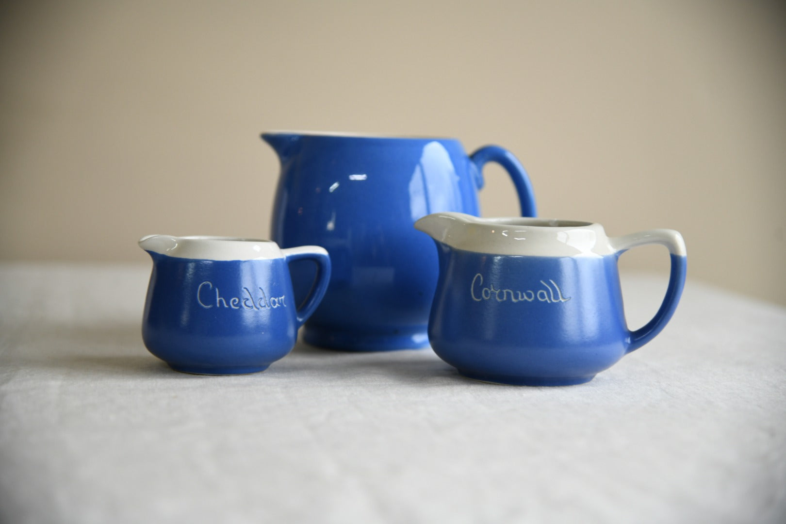 Blue & White Jugs – Kernow Furniture