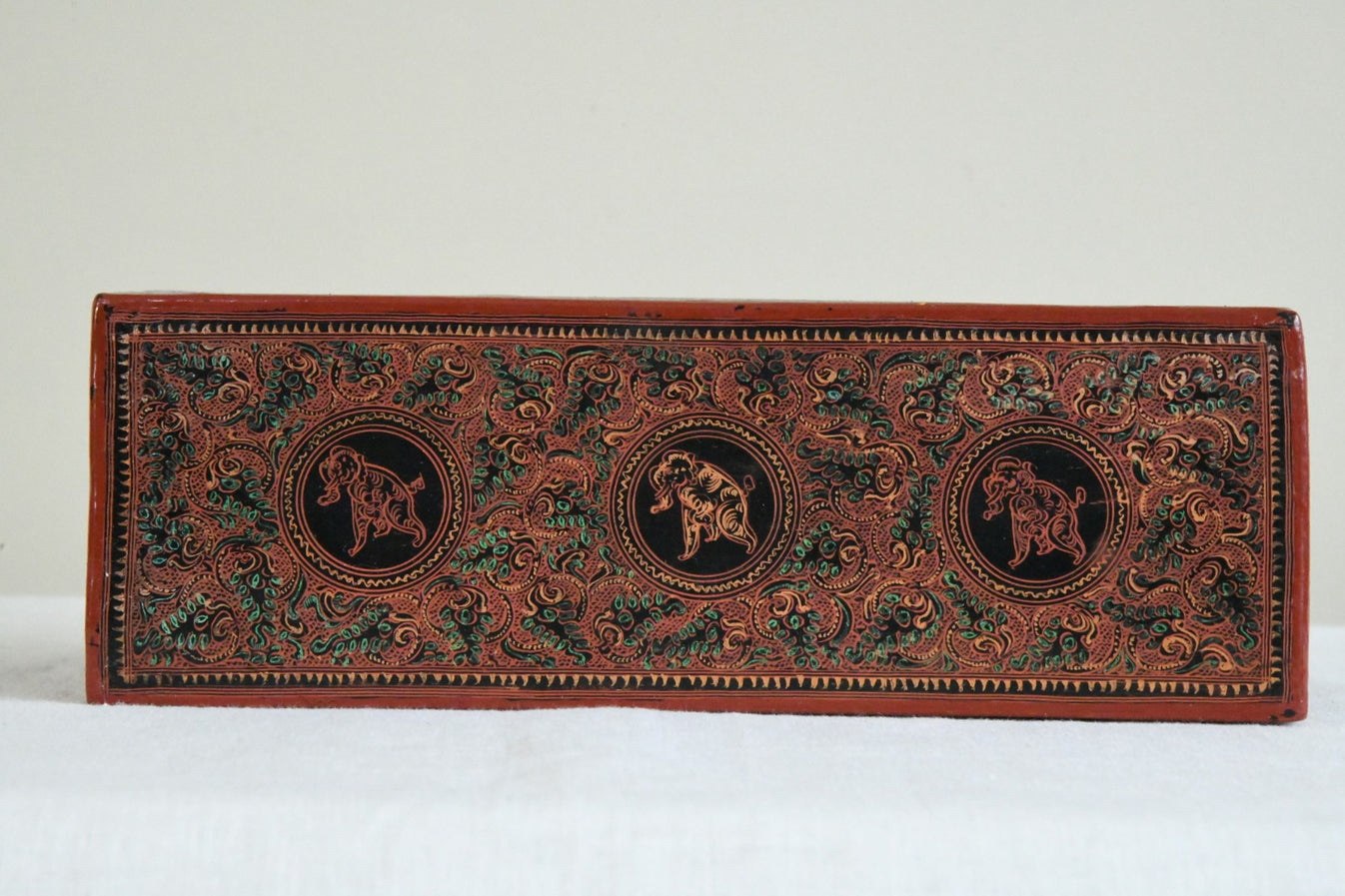 Vintage Lacquer Work Tissue Box Cover – Kernow Furniture