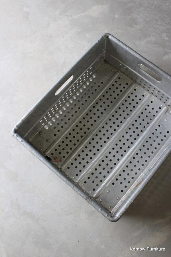 Aluminium Industrial Stacking Tray – Kernow Furniture