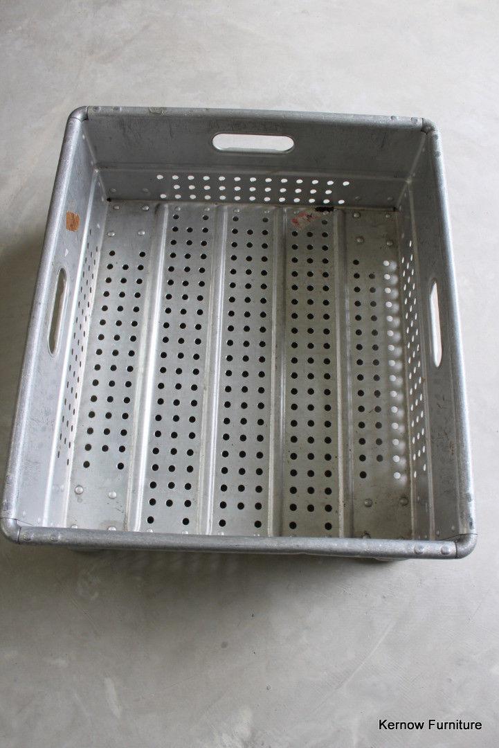 Aluminium Industrial Stacking Tray – Kernow Furniture