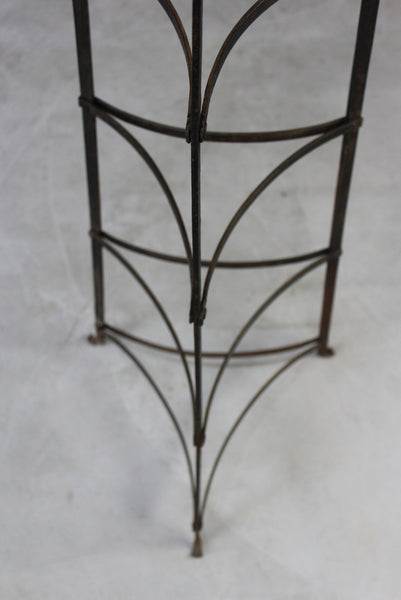 Cast Iron Pan Stand – Kernow Furniture