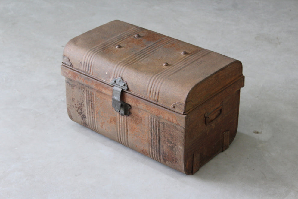 Vintage Metal Tin Trunk – Kernow Furniture