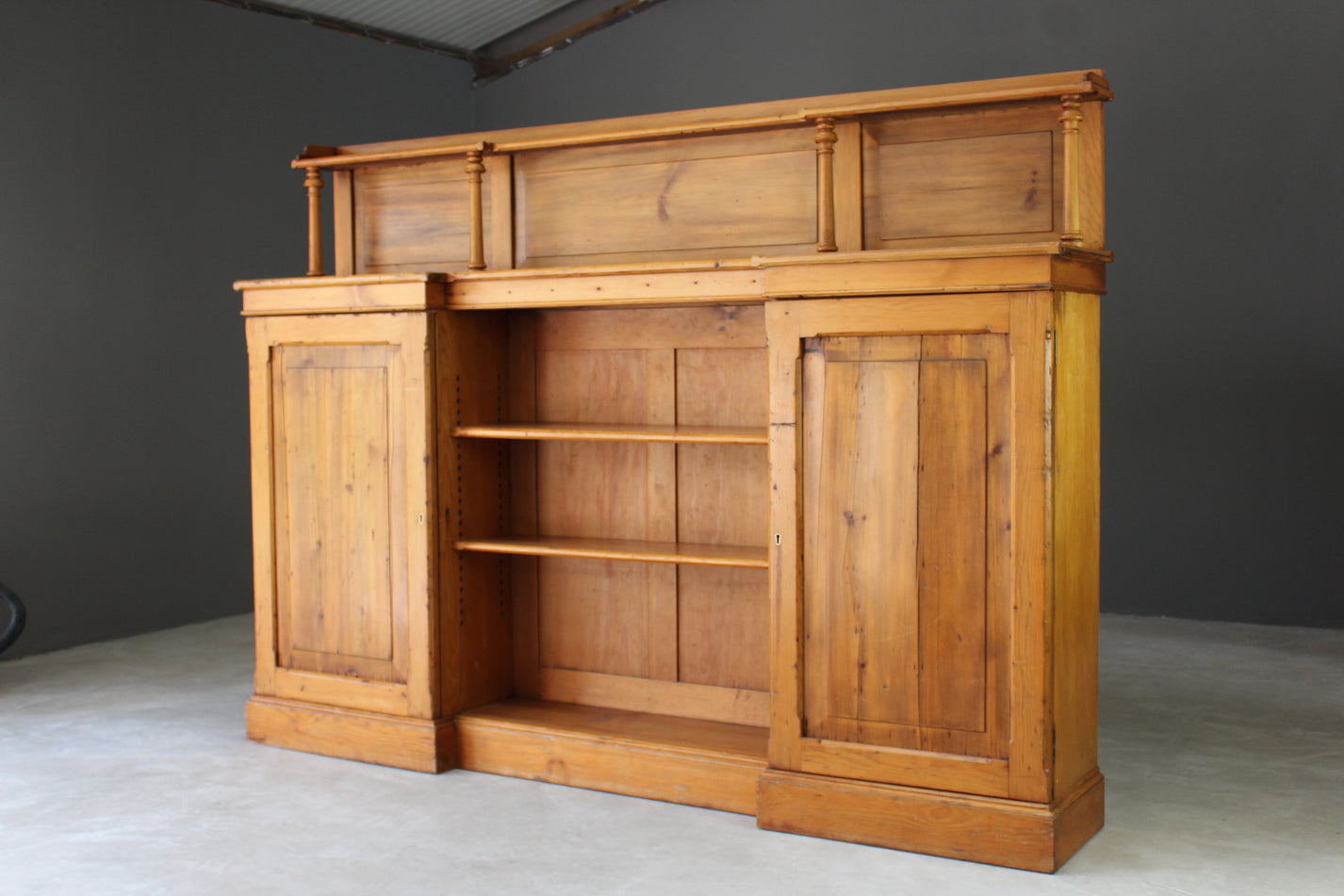 Rustic Pine Breakfront Bookcase – Kernow Furniture