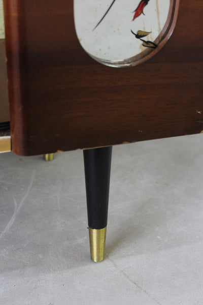 Kitsch Vintage Display Cabinet – Kernow Furniture