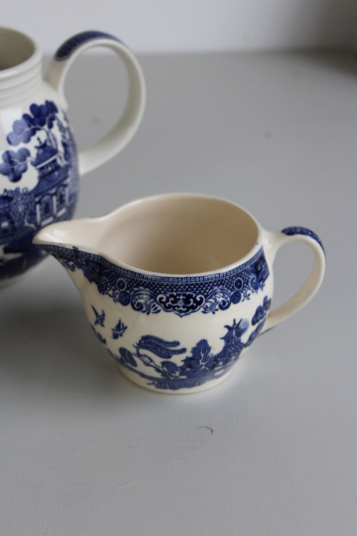 3 Blue & White Willow Jugs – Kernow Furniture