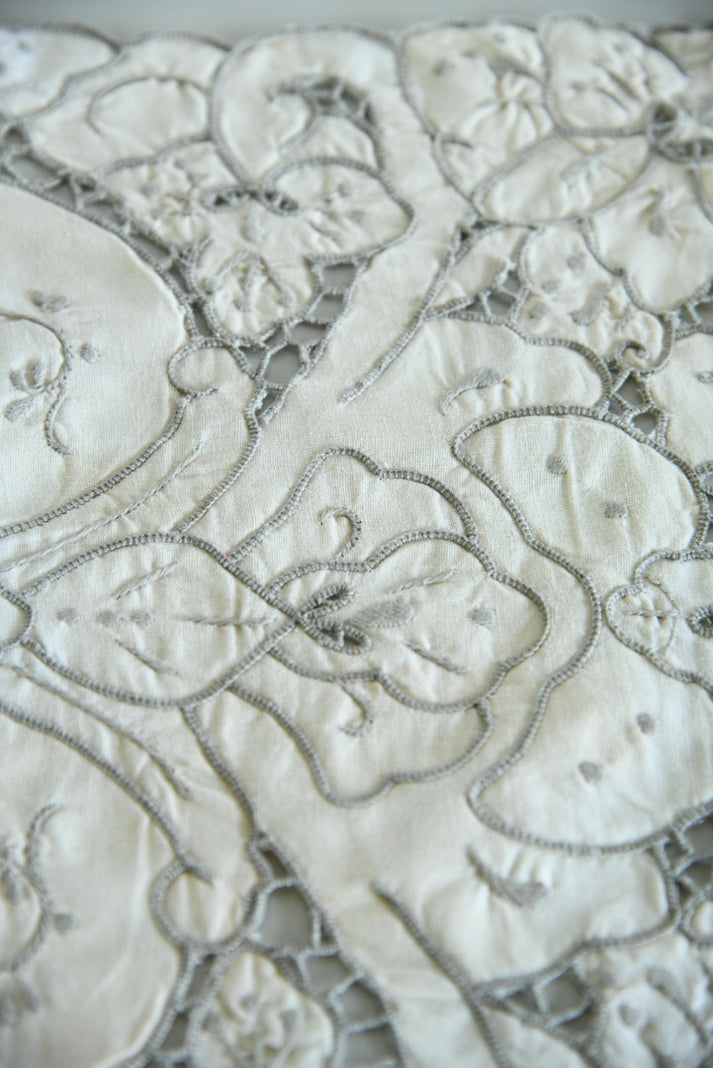 Pair Floral Cut Work Table Mat – Kernow Furniture