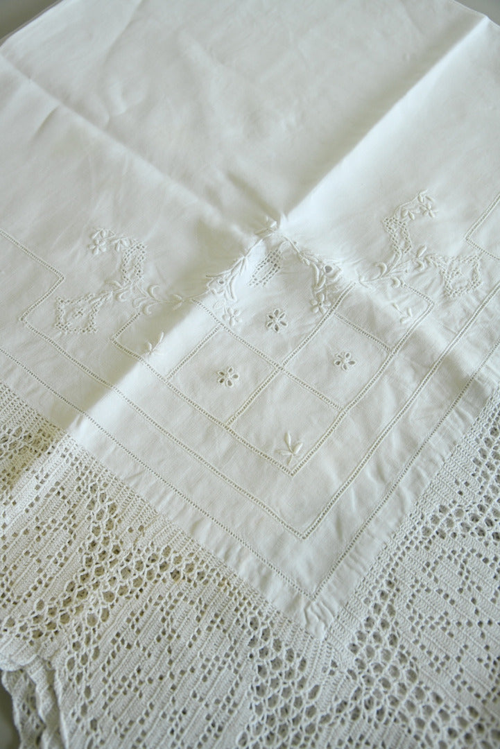 Stunning Vintage White Linen Tablecloth – Kernow Furniture