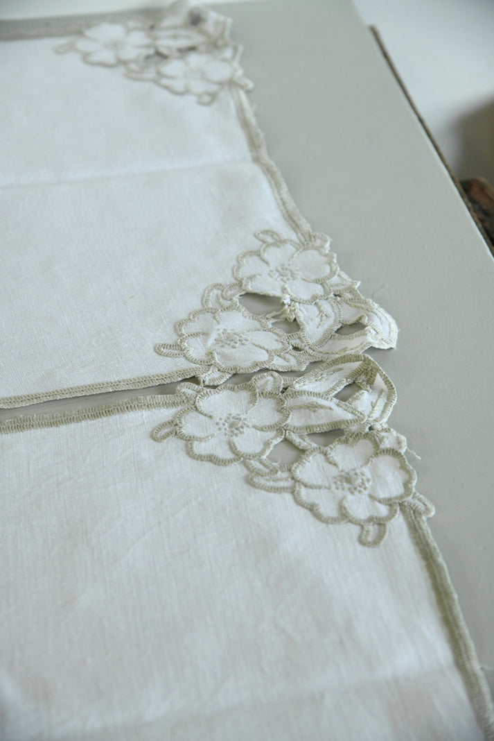 2 Floral Cut Work Table Mats – Kernow Furniture