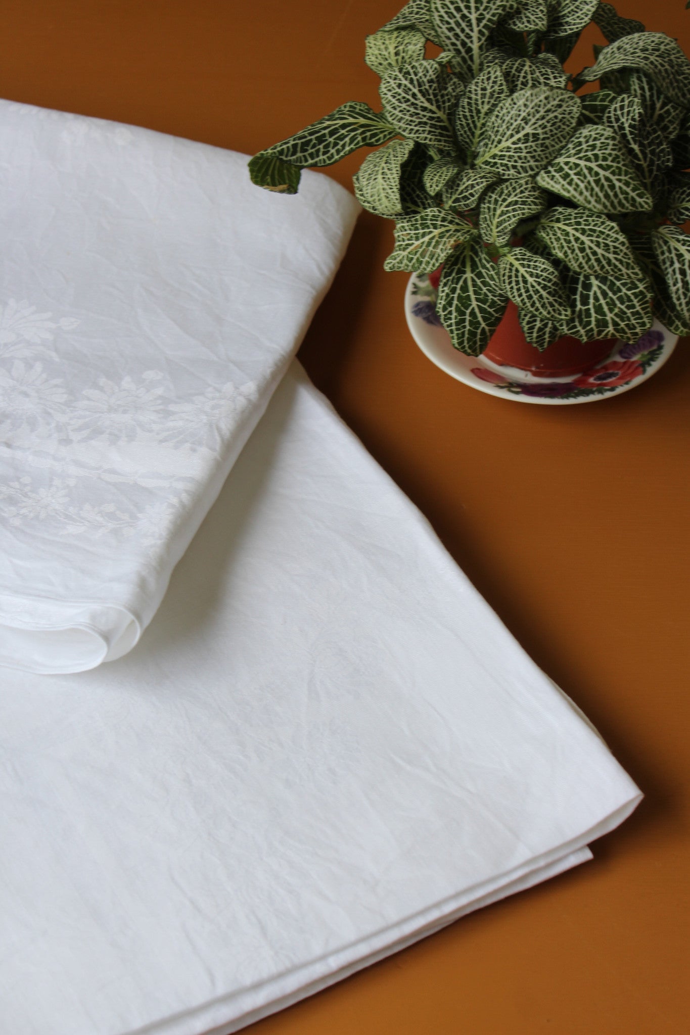 Pair Irish Linen Damask Tablecloths – Kernow Furniture